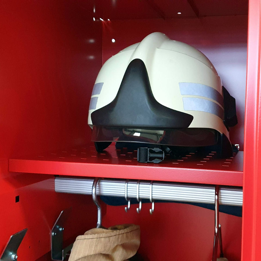 Practical wardrobe for firefighters | 1920 × 800 × 500 | ALFA 3