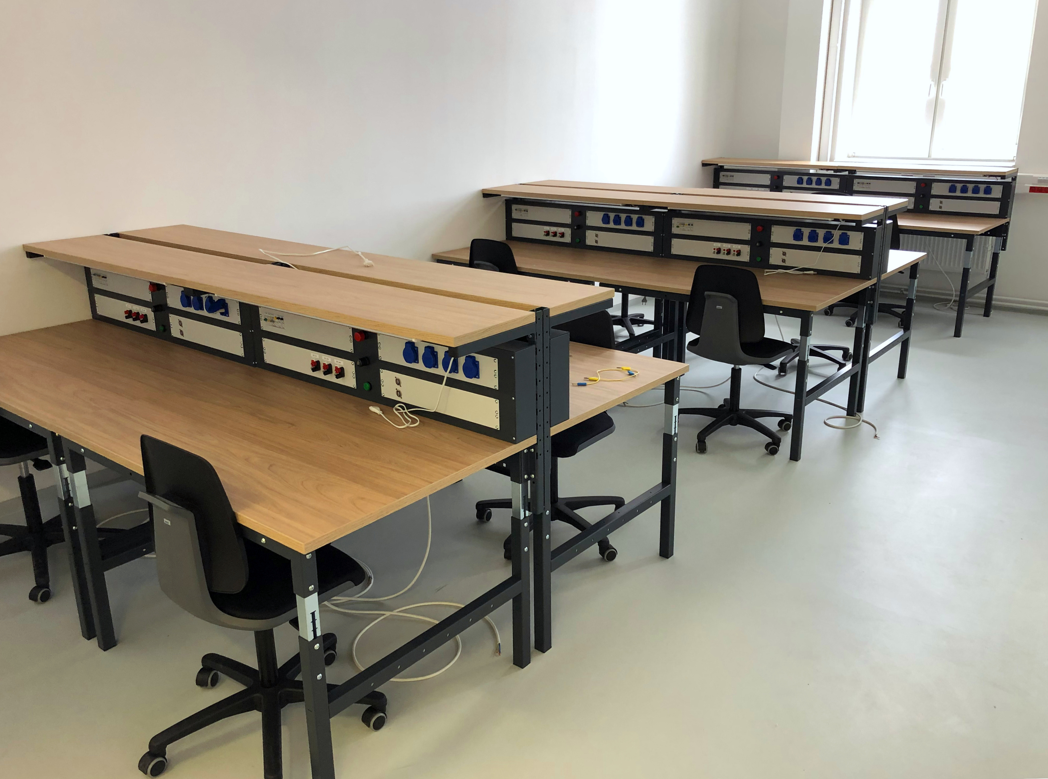ALSOR Workbenches for Electrical Classroom